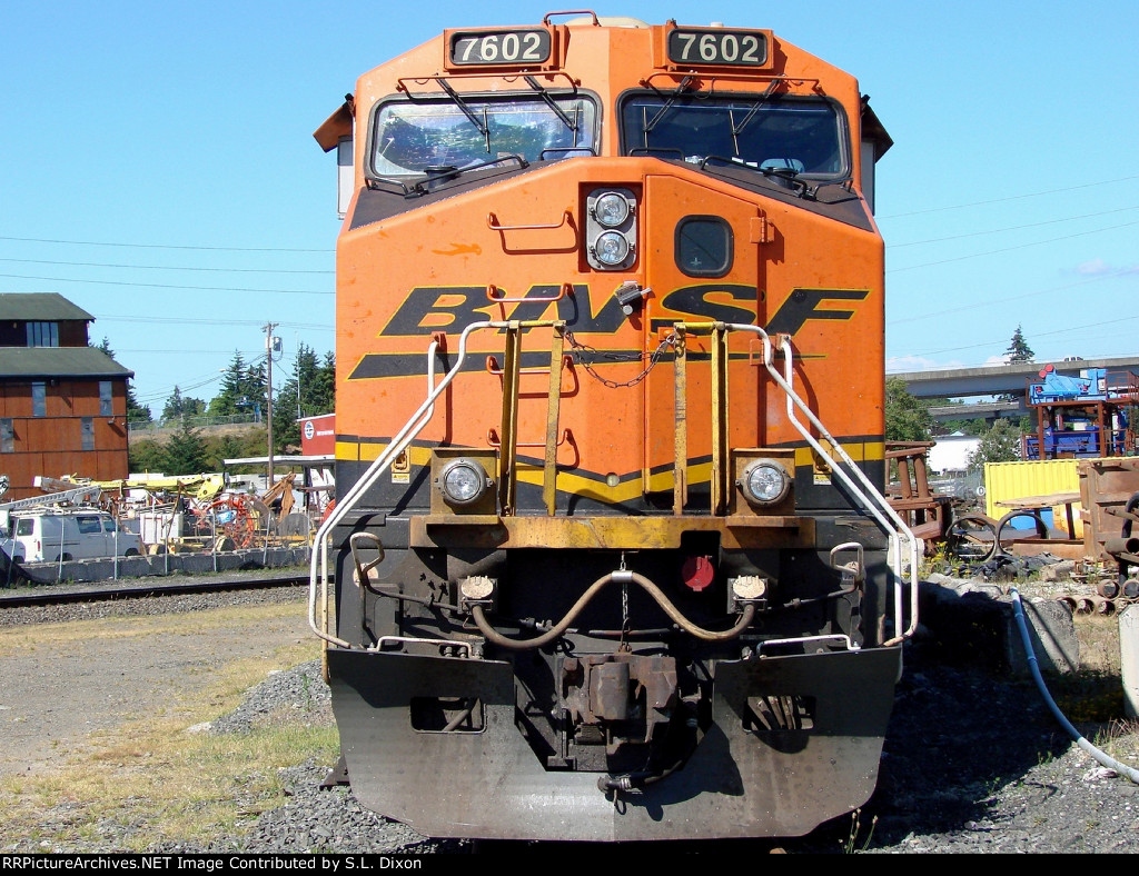 BNSF 7602